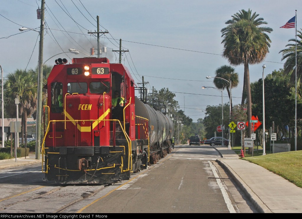FCEN 63 Street running south down Osceola Ave